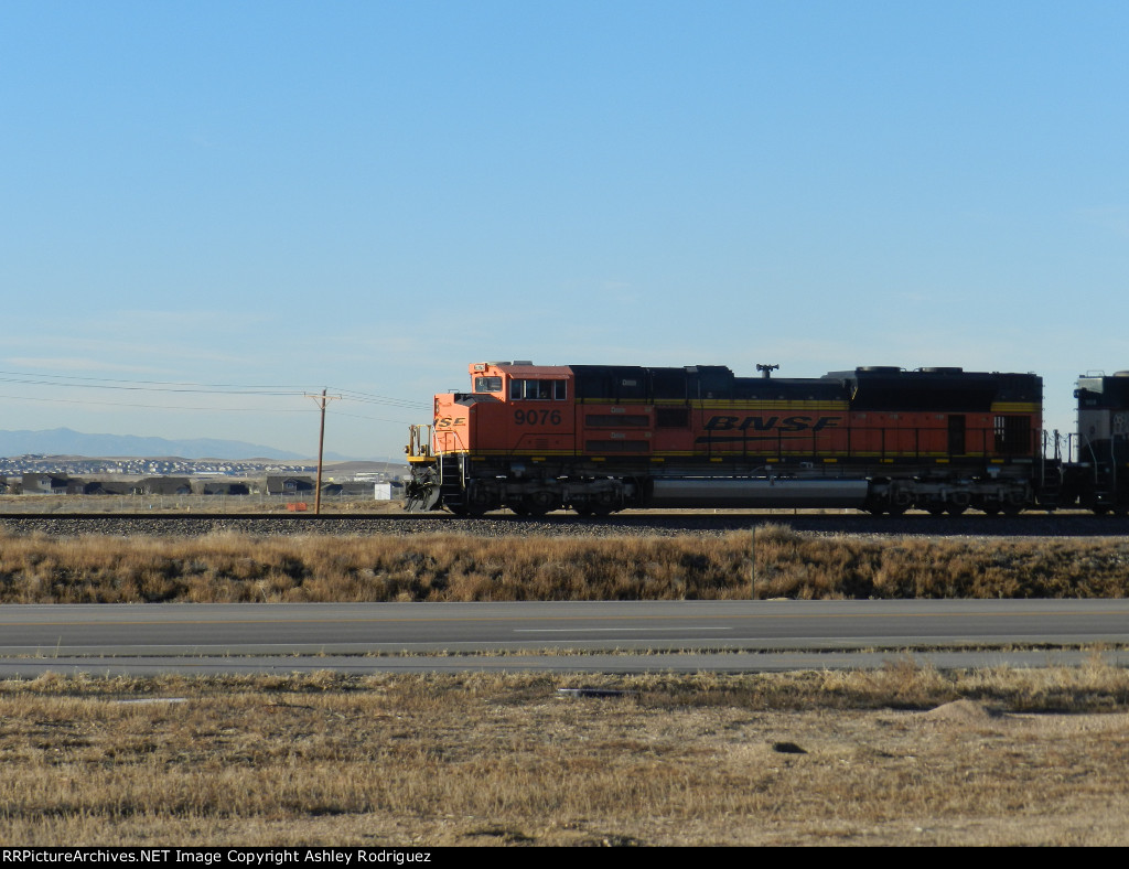 BNSF 9076
